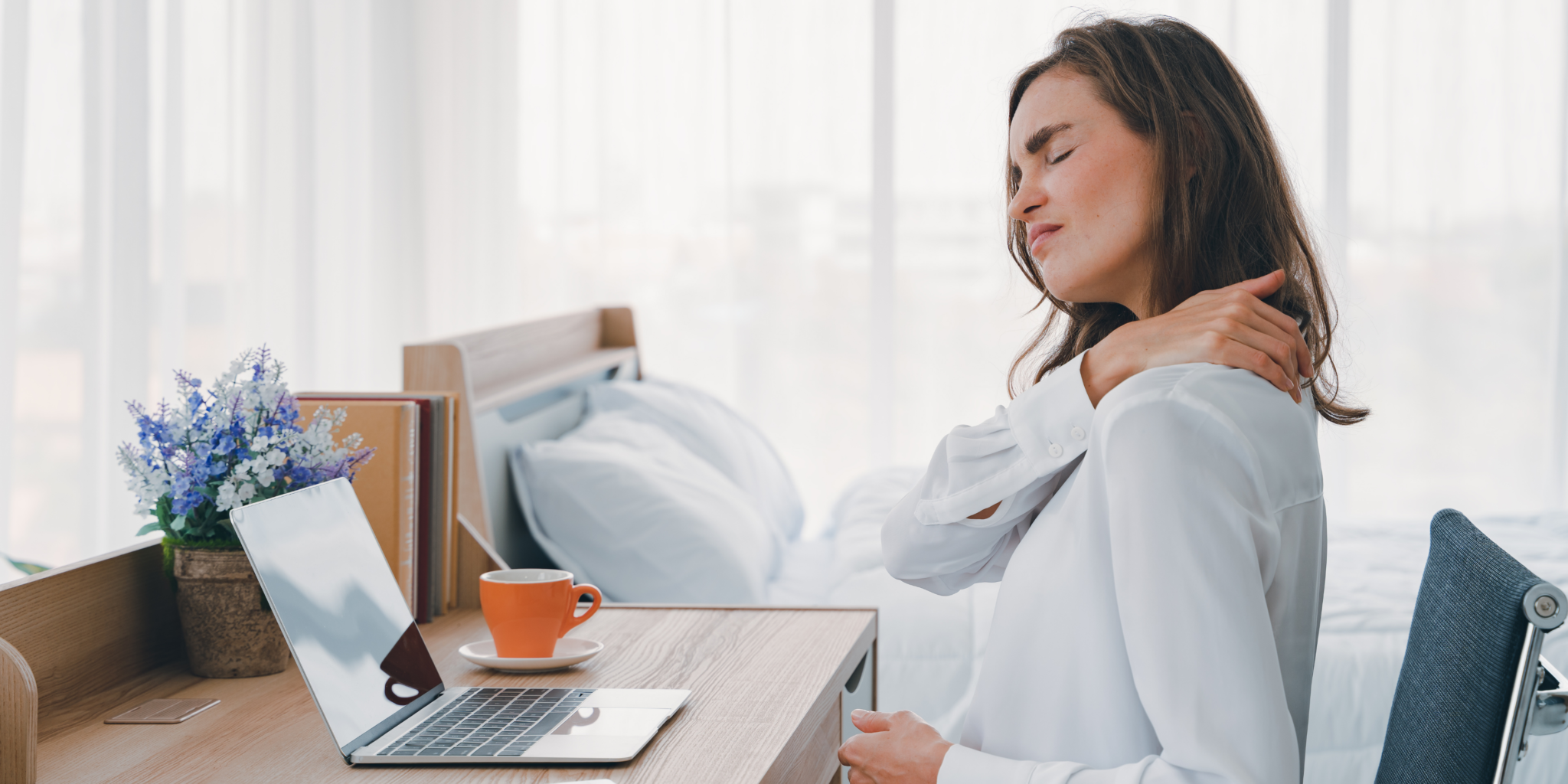 Is Your Desk Job Causing Neck and Shoulder Pain? Here’s a Fix